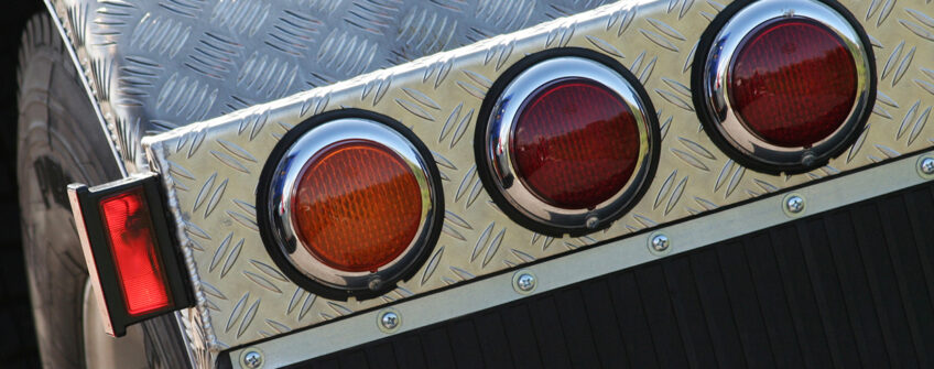 truck-back4 - Quest Liner